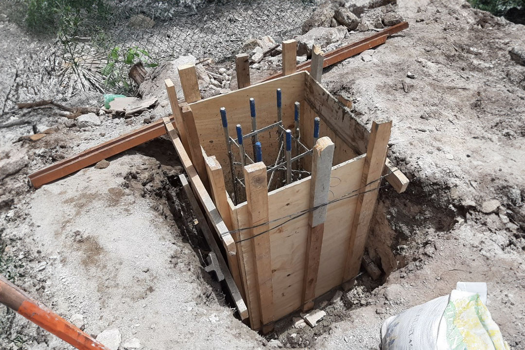 Bases de concreto para postes de alumbrado